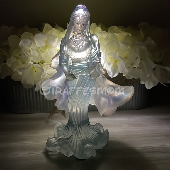 Disney | Accents | Disney Showcase The Haunted Mansion Bride Constance ...